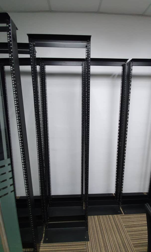42U 2 post network rack, Everything Else on Carousell