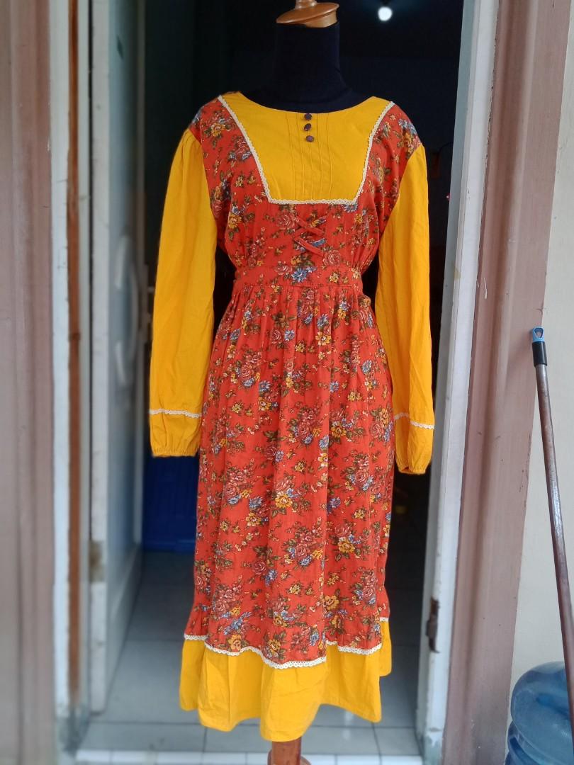 Dress belanda, Fesyen Wanita, Pakaian Wanita, Gaun & Rok di Carousell