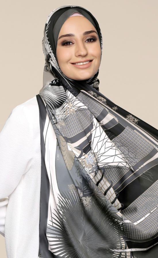 Duck Shawl Downtown (Singapore), Women's Fashion, Muslimah Fashion ...