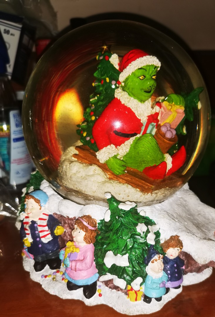 Grinch snow bubble, Hobbies & Toys, Memorabilia & Collectibles, K-Wave ...