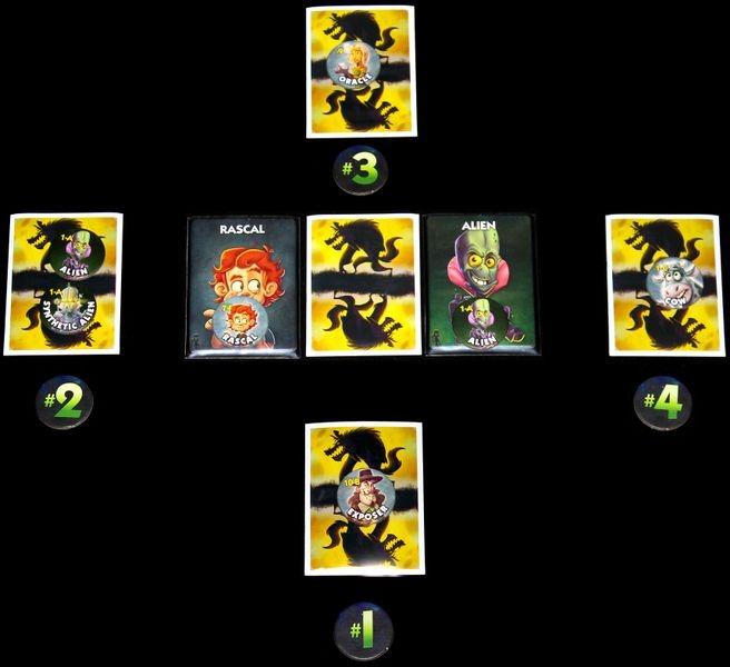 One Night Ultimate Alien (Card Game), Hobbies & Toys, Toys & Games on ...