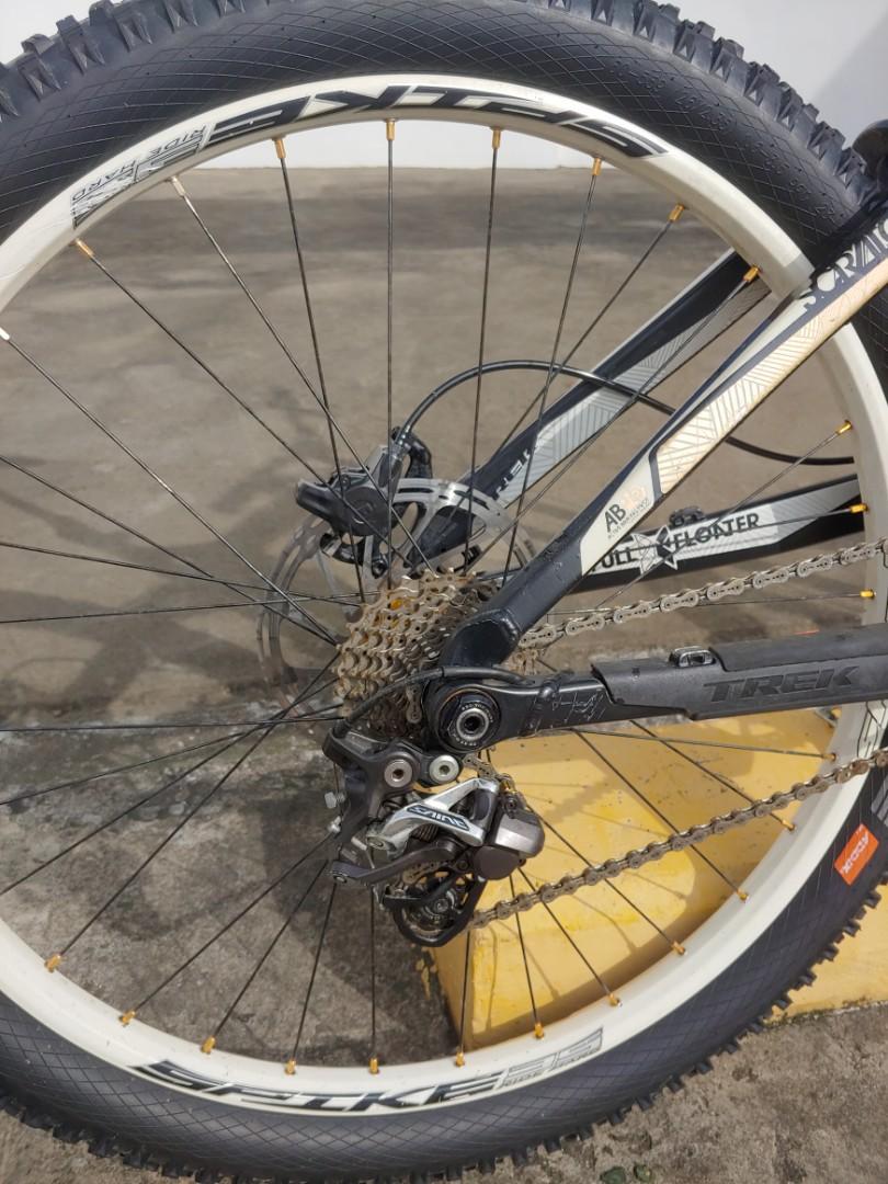 TREK SCRATCH 8 FULL SUSPENSION MOUNTAIN BIKE, Sports Equipment ...