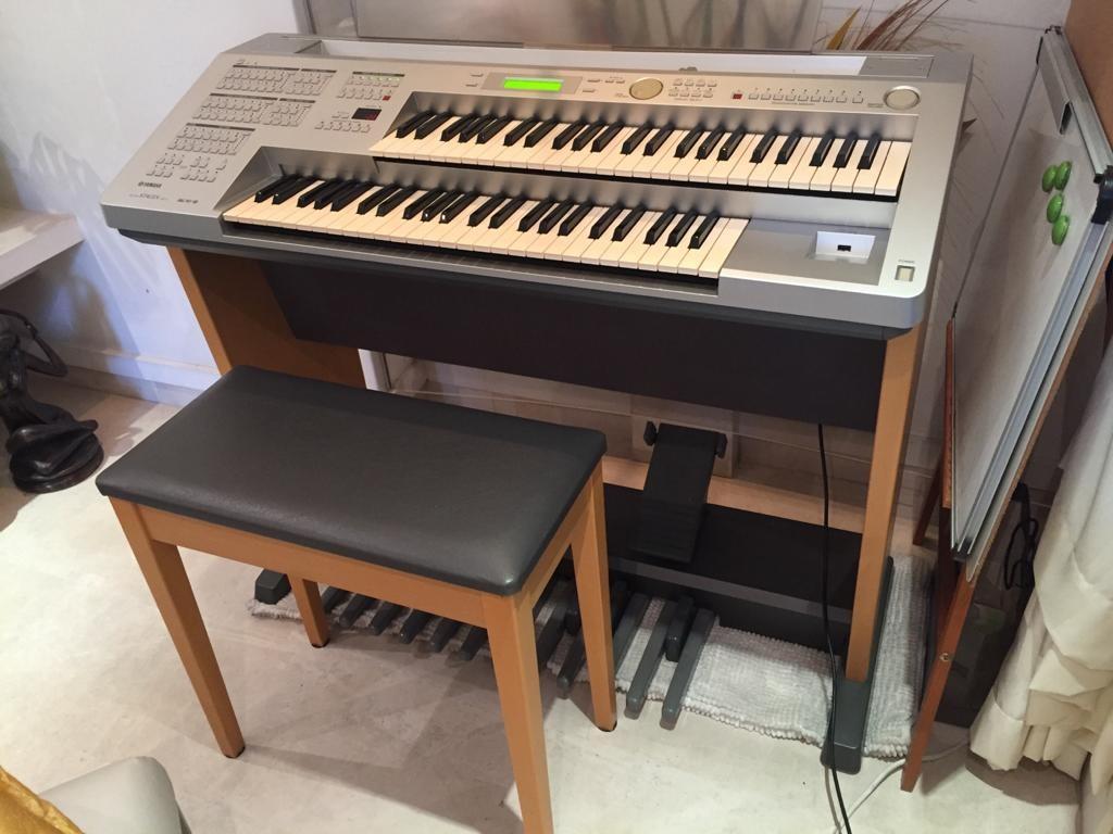 Yamaha Stagea ELB-01, Hobbies & Toys, Music & Media, Musical Instruments on Carousell