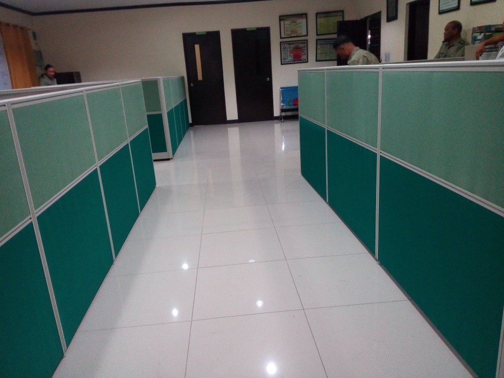 Free Standing Wall Panel Office Partitions, Furniture & Home Living ...