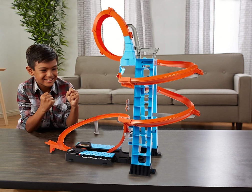 Hot Wheels Sky Crash Tower Track Set, 2.5+ ft / 83 cm High with ...