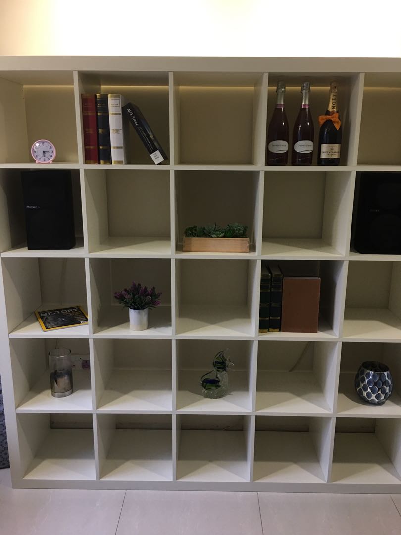 IKEA Kallax 5x5 book display shelf cabinet white, Furniture & Home ...