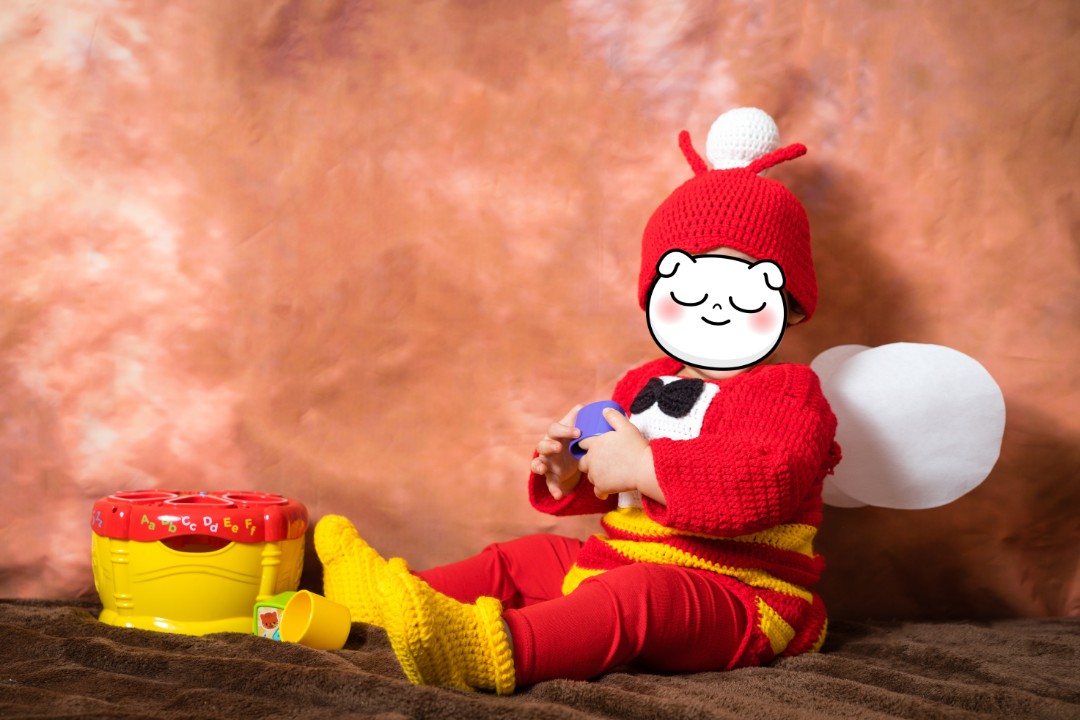 Jollibee costume, Babies & Kids, Babies & Kids Fashion on Carousell