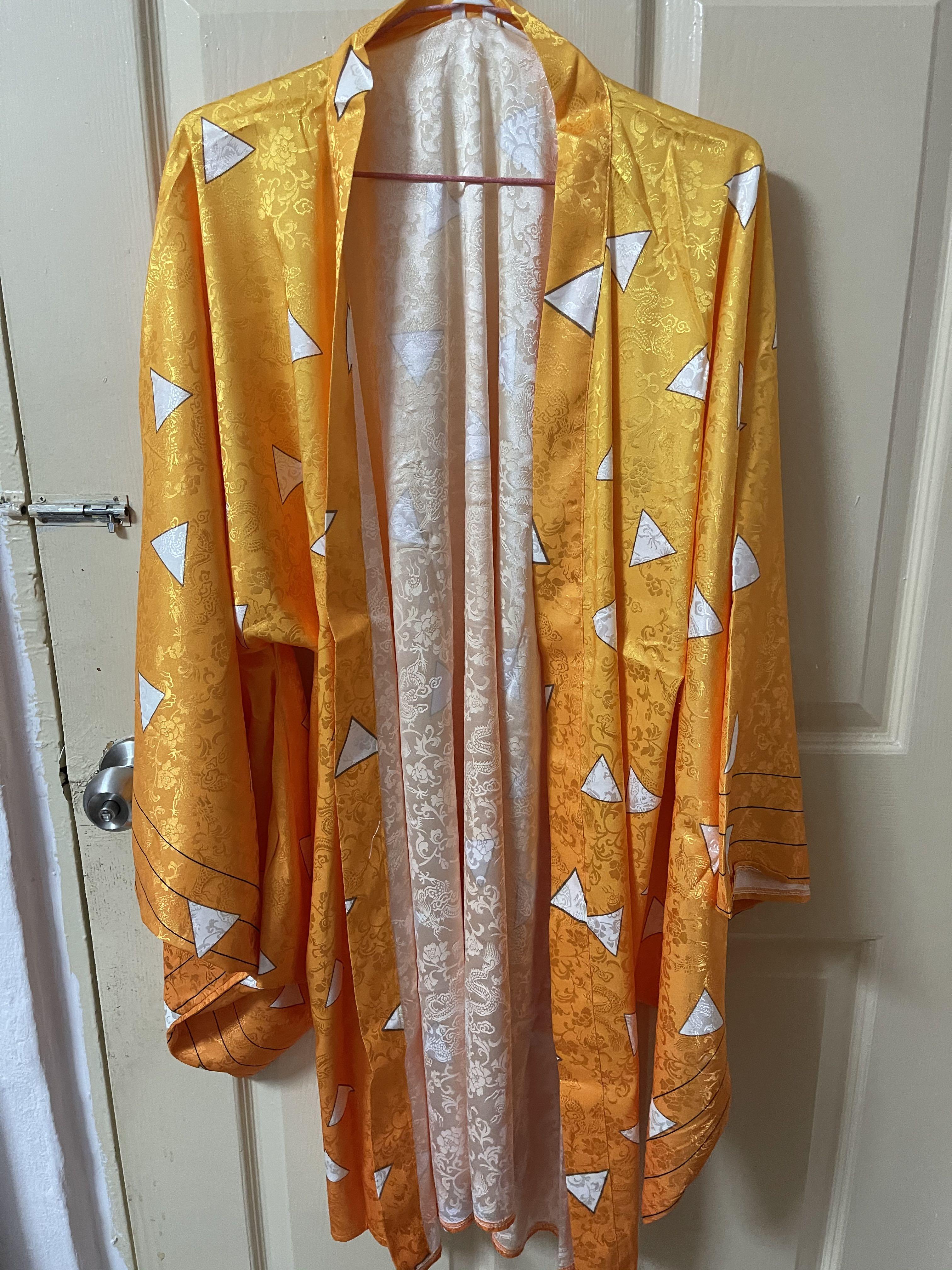 Kimetsu no Yaiba zenitsu jacket, Hobbies & Toys, Memorabilia ...