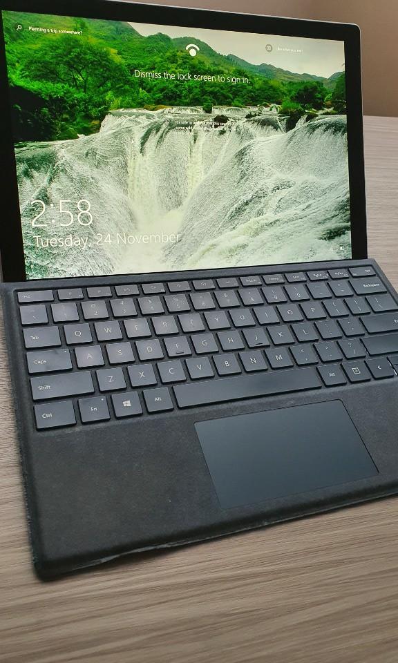 Microsoft Surface Pro (5th Gen) Model 1796 Intel core i5 256 GB SSD 8 ...
