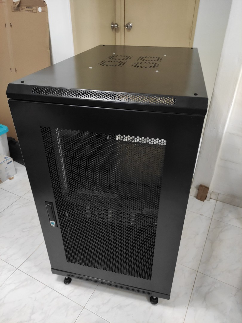 FREE Delivery 18U server rack, Computers & Tech, Parts & Accessories ...