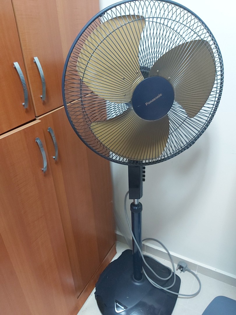Stand Fan, Furniture & Home Living, Lighting & Fans, Fans on Carousell