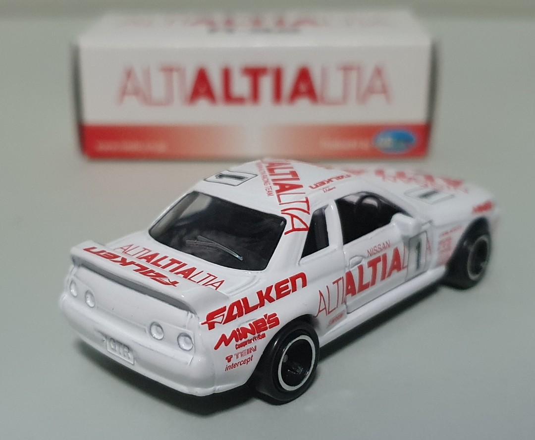Tomica Nissan Skyline GT-R R32 ALTIA, Hobbies & Toys, Toys & Games on ...