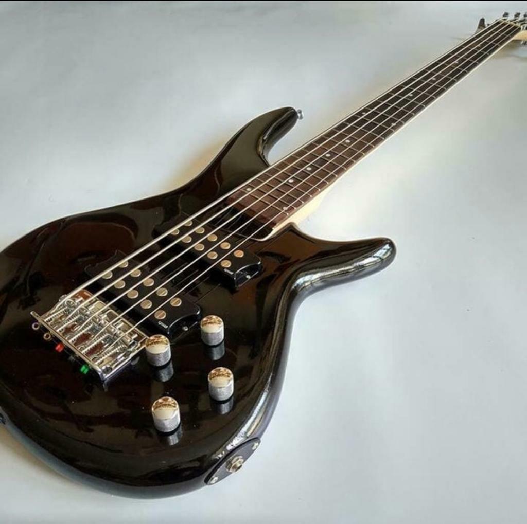 Gitar listrik, Musik & Media, Alat di Carousell
