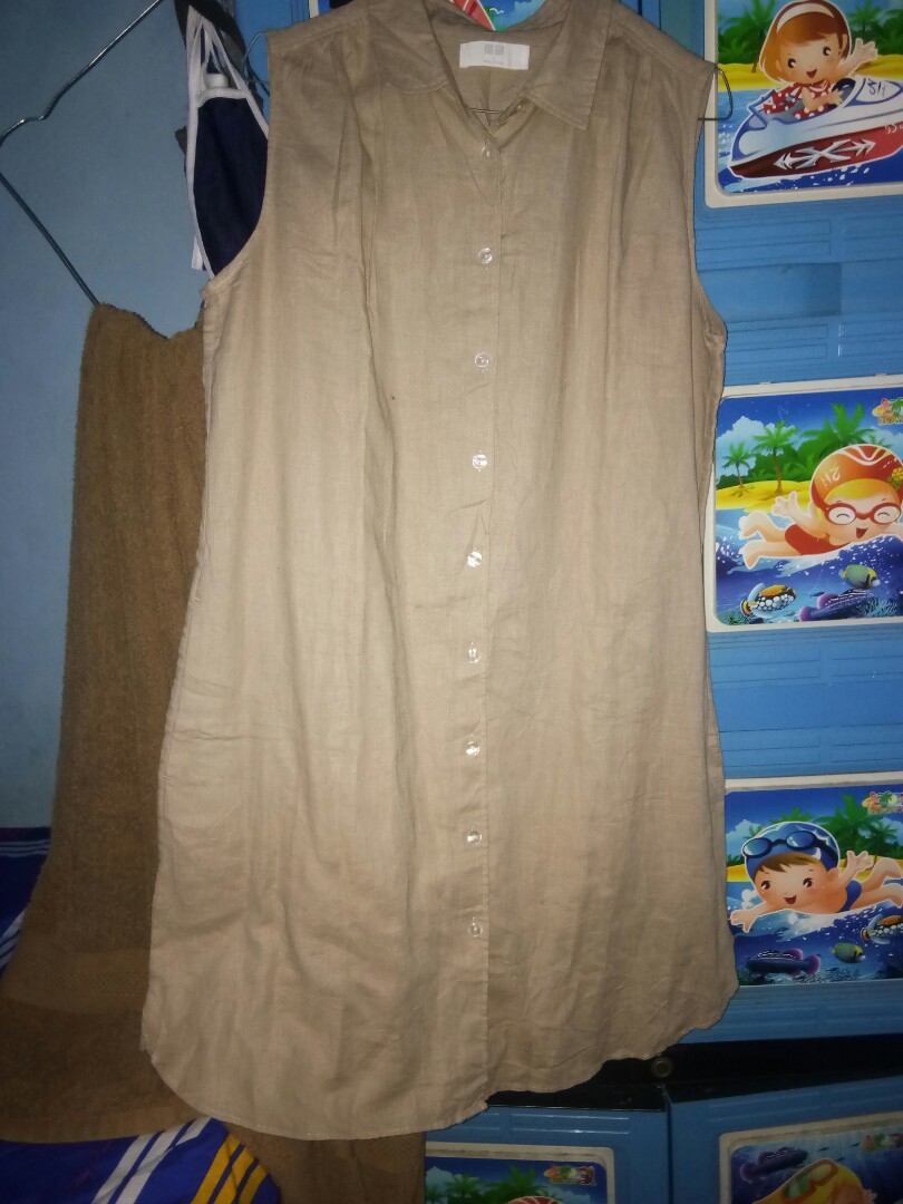 Long outer uniqlo, Fesyen Wanita, Pakaian Wanita, Baju Luaran di Carousell