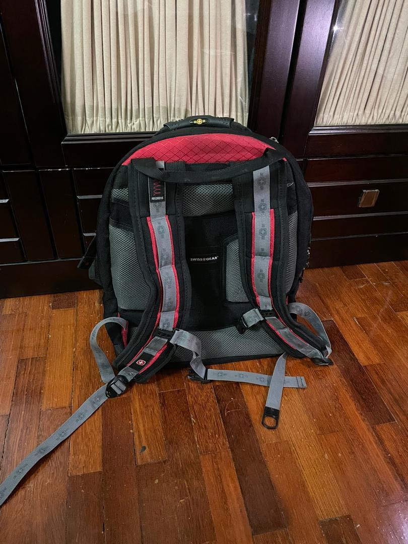 Original Swiss army backpack, Women's Fashion, Bags & Wallets ...