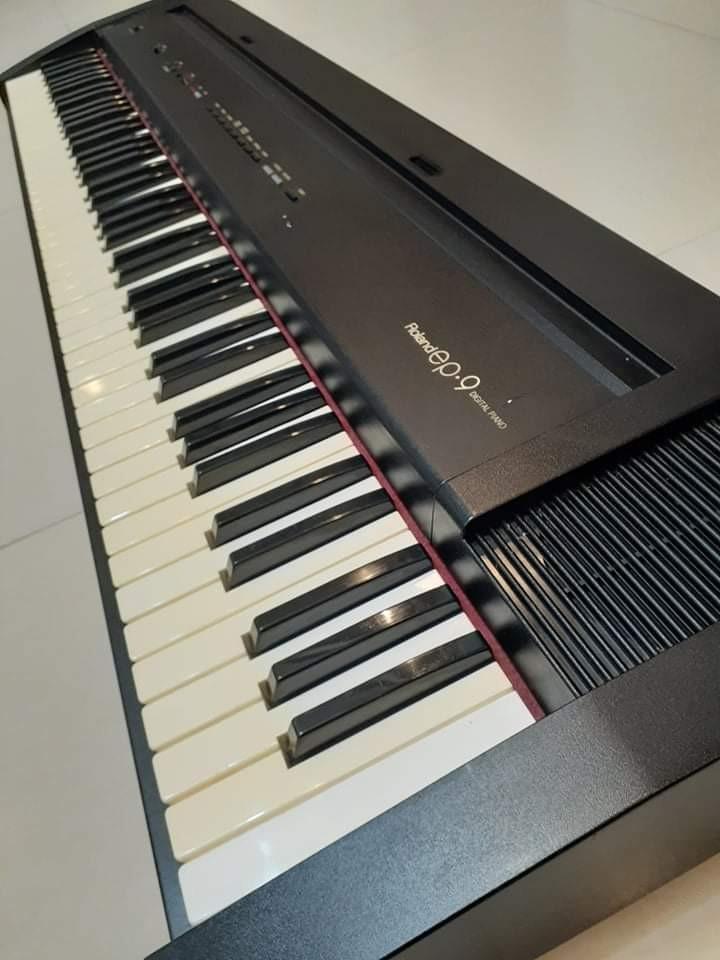 Roland EP-9, Hobbies & Toys, Music & Media, Musical Instruments on ...