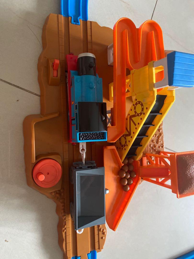 Thomas & Friends Sodor Quarry Loader Set, Hobbies & Toys, Toys & Games ...