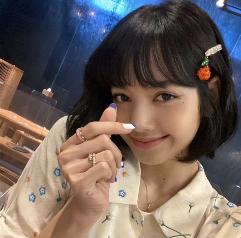 [BLACKPINK] LISA ORANGE DIAMOND HAIR PIN , Hobbies & Toys, Memorabilia ...