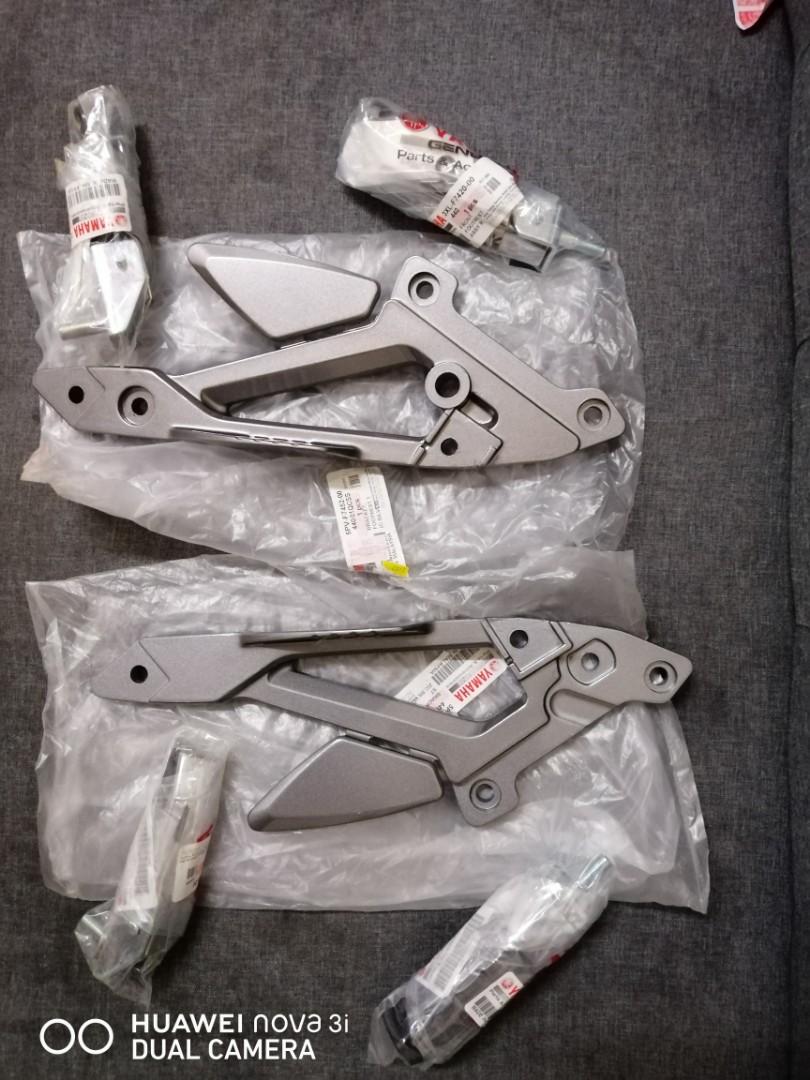 Rxz Footrest set original yamaha malaysia 100%, Motorbikes on Carousell