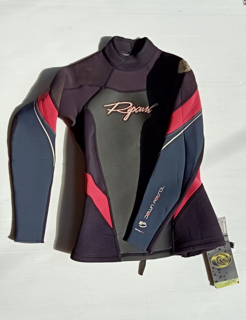 Rip Curl Rash Guard, Fesyen Wanita, Pakaian Wanita, Lainnya di Carousell