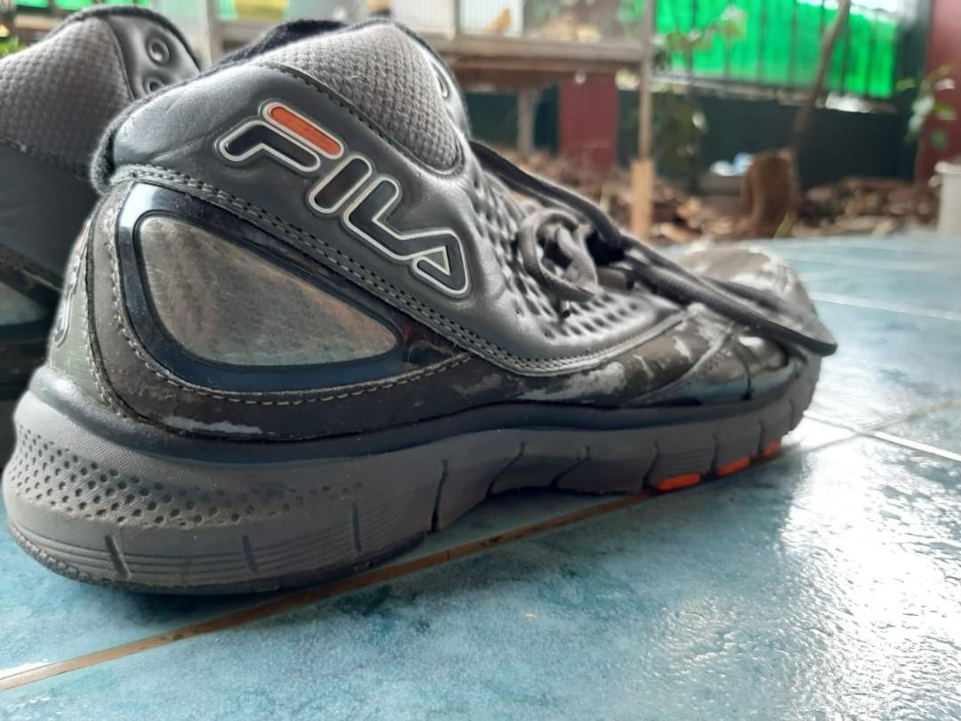 Sepatu FILA Pria, Fesyen Pria, Sepatu , Sneakers di Carousell