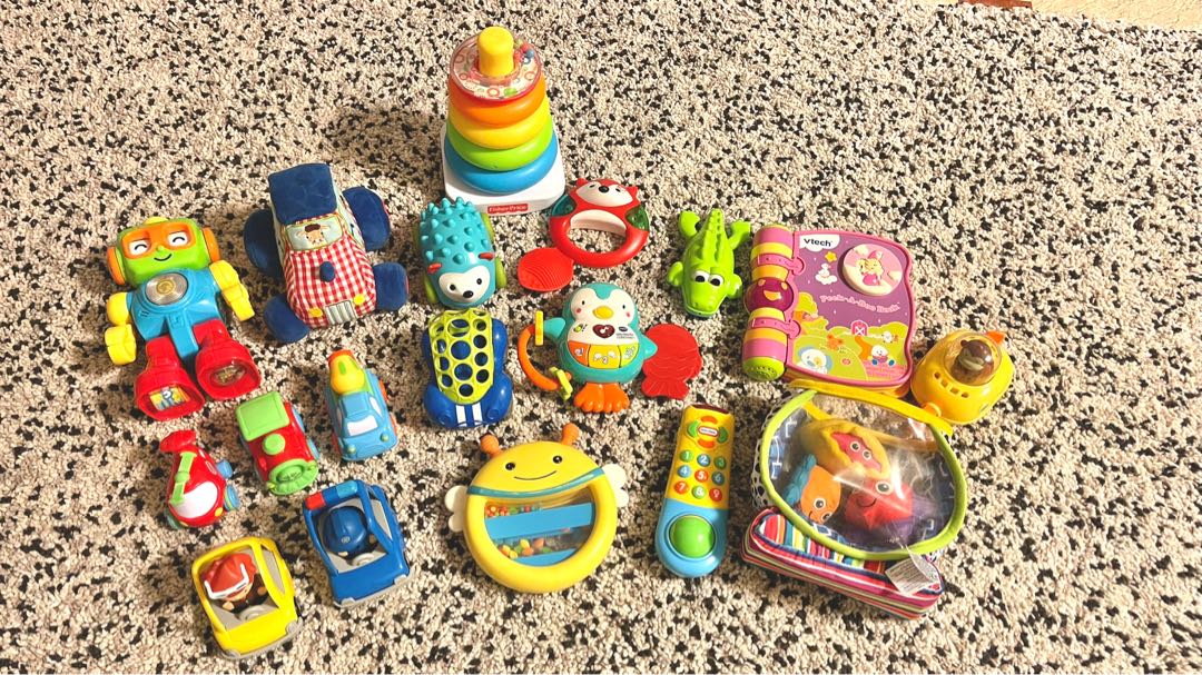 Toy Bundle - 18 pieces in total., Hobbies & Toys, Toys & Games on Carousell