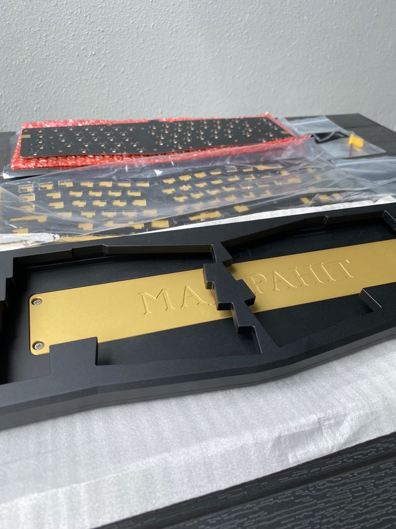 Vulcan X KBDfans Maja Ergo Keyboard, Computers & Tech, Parts ...