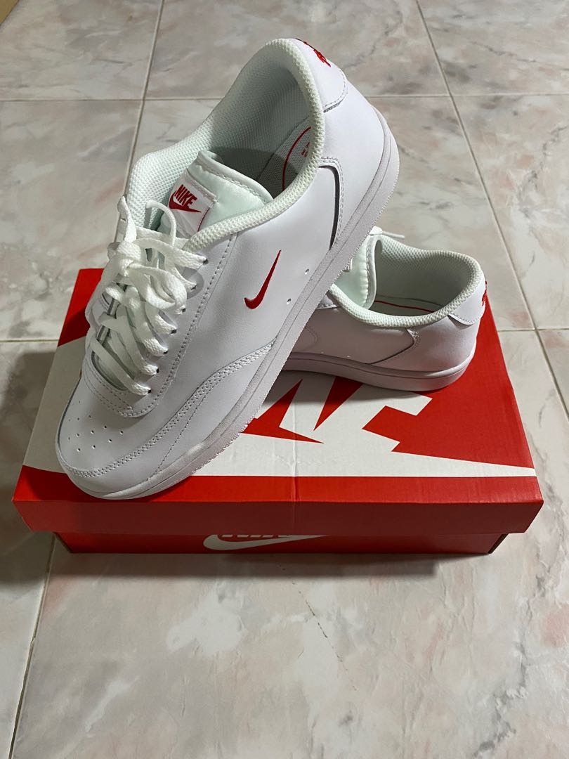Authentic Nike, Women's Fashion, Footwear, Sneakers on Carousell