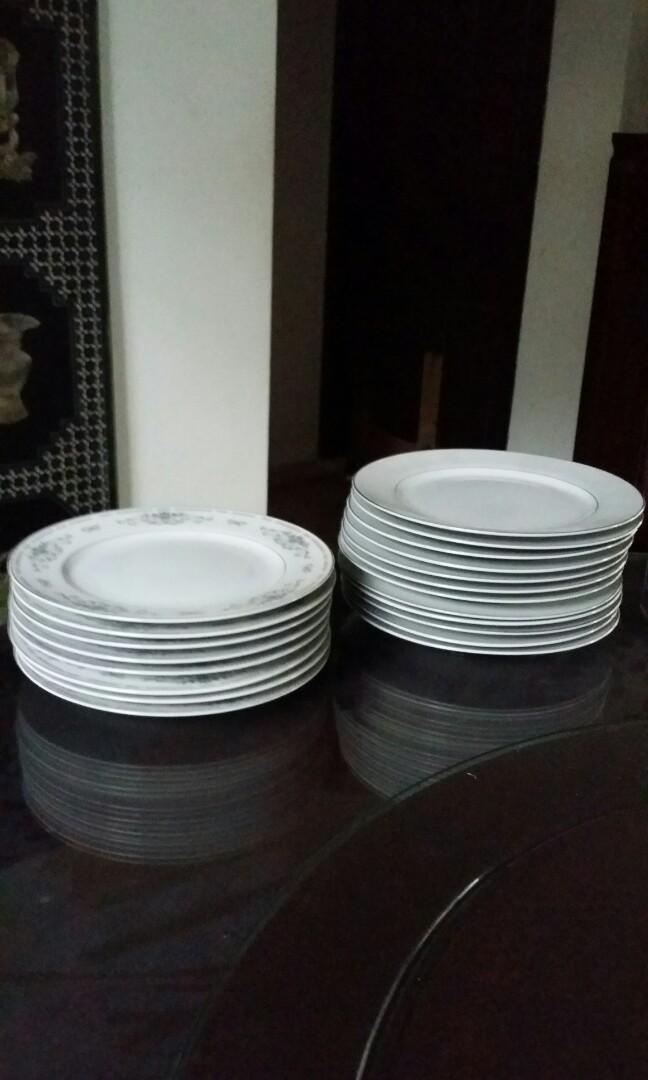 Fine Parcelian china dinnerPlates from japan, Furniture & Home Living ...