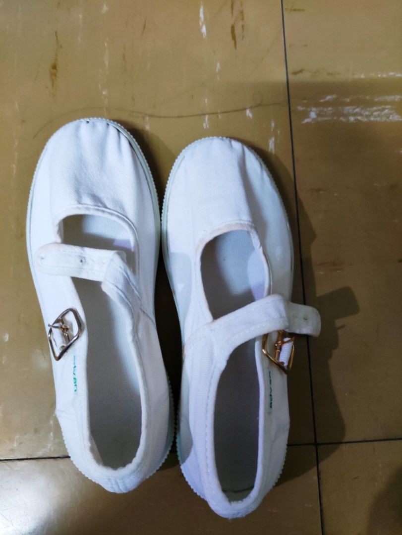 Advan white shoes, Babies & Kids, Babies & Kids Fashion on Carousell