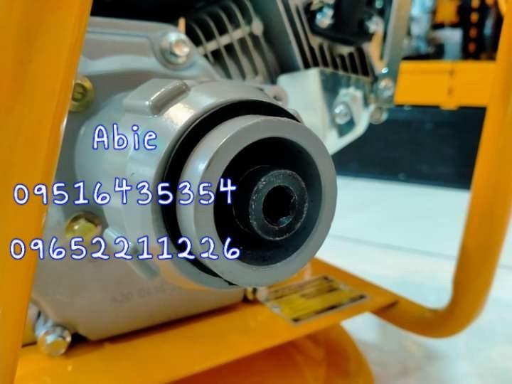 INGCO 5.5HP Industrial Class Concrete Vibrator Set w/ Vibrator Hose Set ...