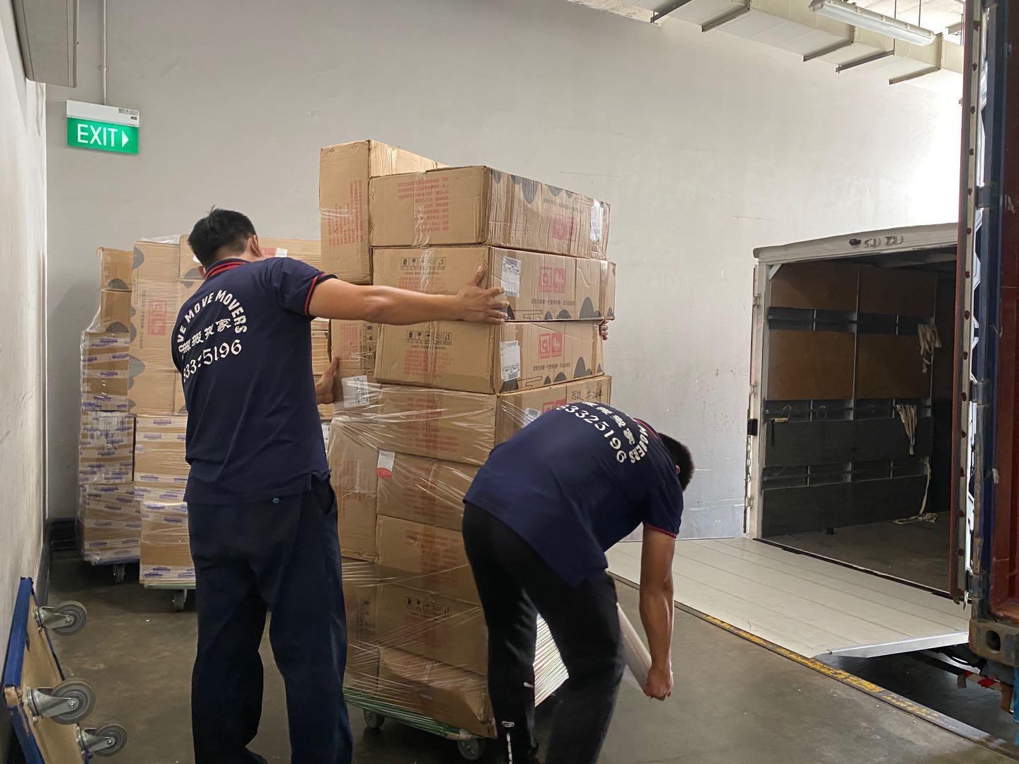 LORRY MOVER with Power tailgate 🚛🚛🚛 MOVING / FURNITURE DISPOSAL ...