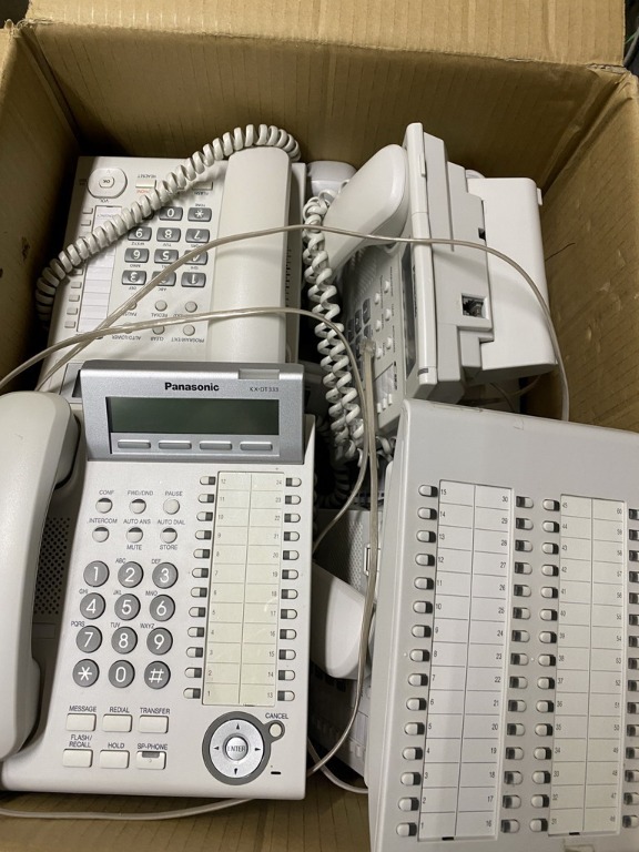 Panasonic KX-DT333-B Digital Phone & KX-DT390 Digital Console DSS, 音響器材 ...