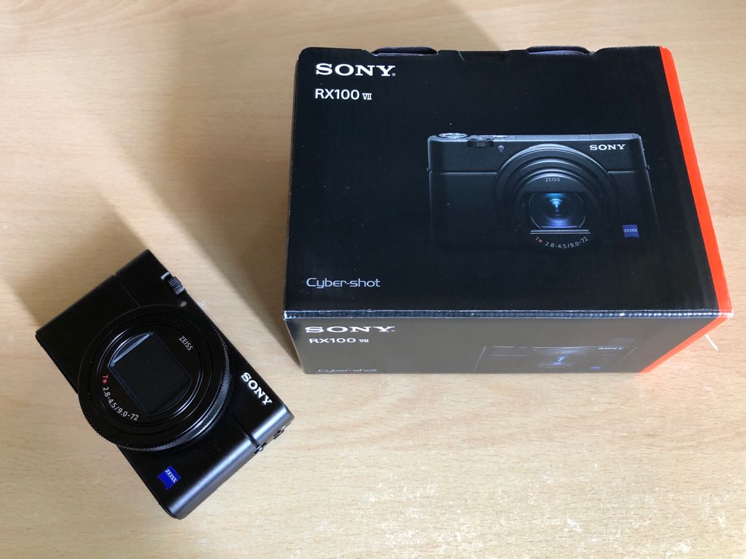 Sony RX100 M7 vii, Photography, Cameras on Carousell