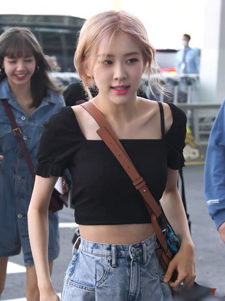 Blackpink rose top, Women's Fashion, Tops, Sleeveless on Carousell