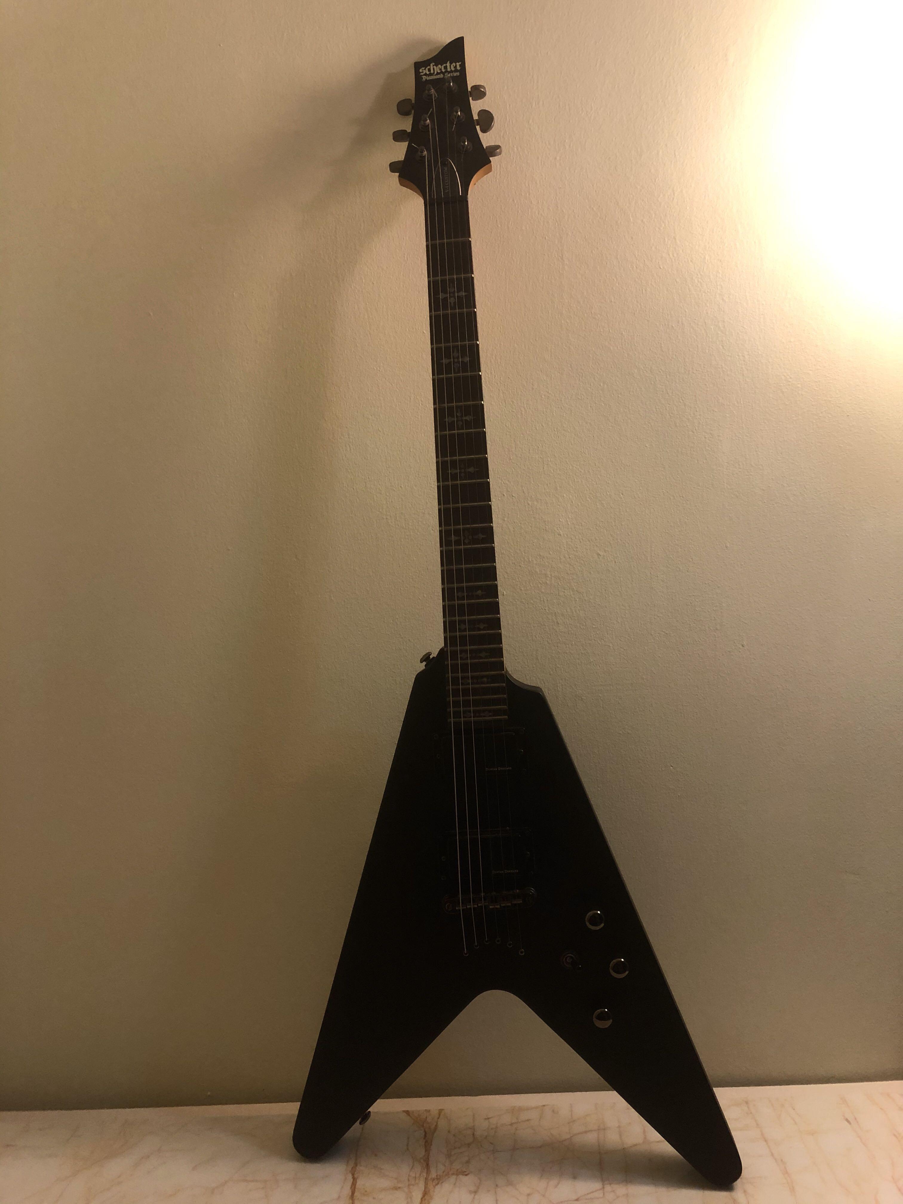 Schecter Flying V Electric Guitar, Hobbies & Toys, Music & Media ...
