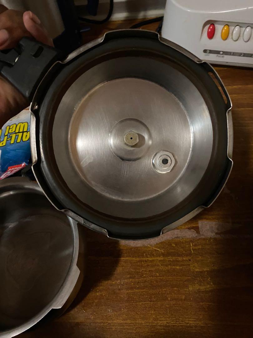 Garuda pressure cooker, Home Appliances, Kitchenware on Carousell