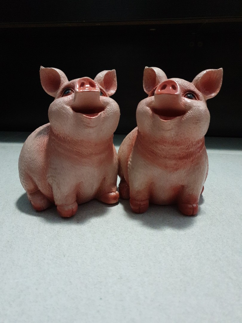 2 Piggy figures, Hobbies & Toys, Memorabilia & Collectibles, Vintage ...
