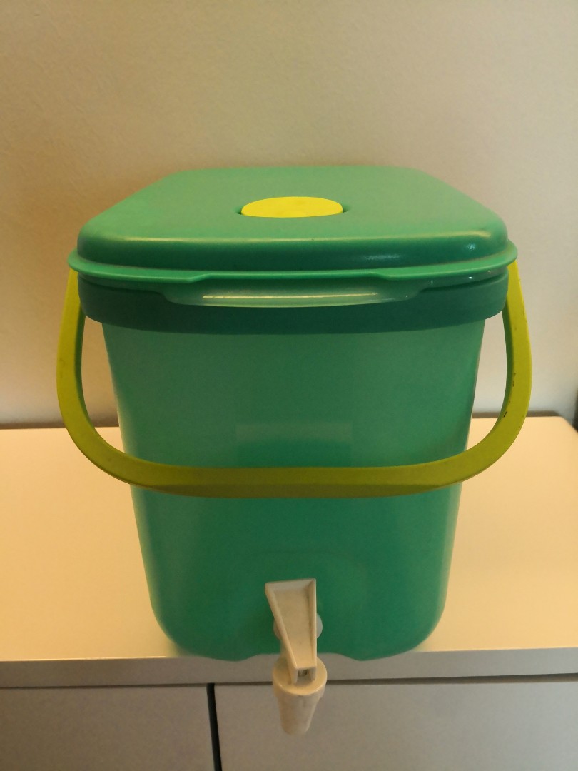 Tupperware Water dispenser 10l, TV & Home Appliances, Kitchen ...