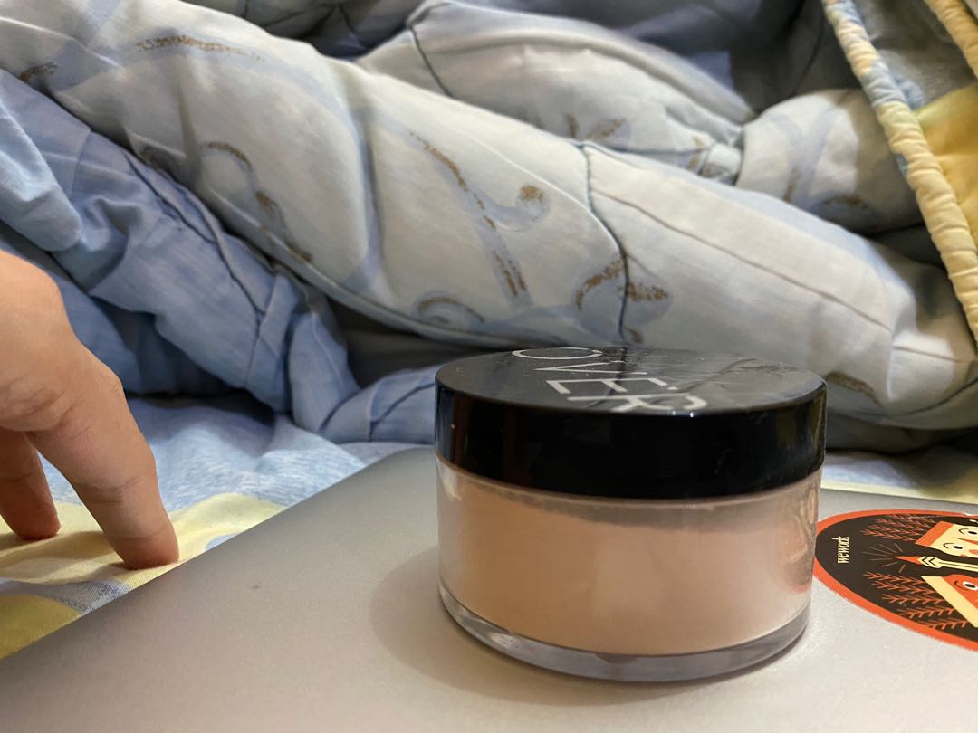 Make over powder shade 01, Kesehatan & Kecantikan, Rias Wajah di Carousell