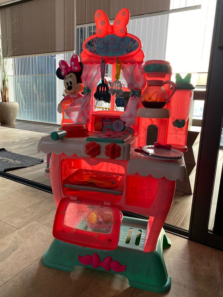Minnie Mouse cooking set, Hobbies & Toys, Toys & Games on Carousell