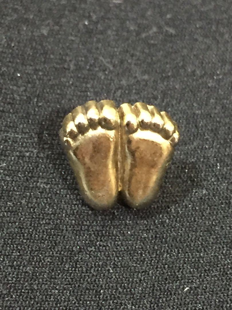 "Precious feet" pro life symbol lapel pin, Hobbies & Toys, Memorabilia ...