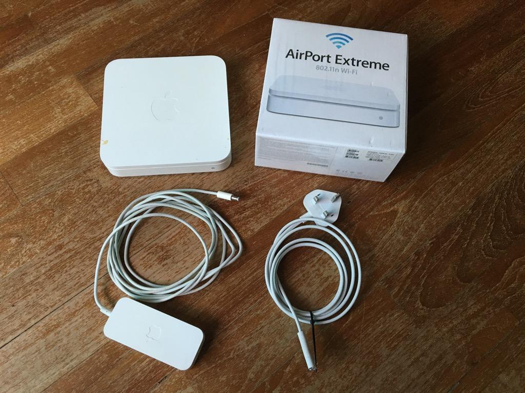 Apple Airport Extreme 802.11n Wi-Fi Base Station Router (4th Gen) Model ...