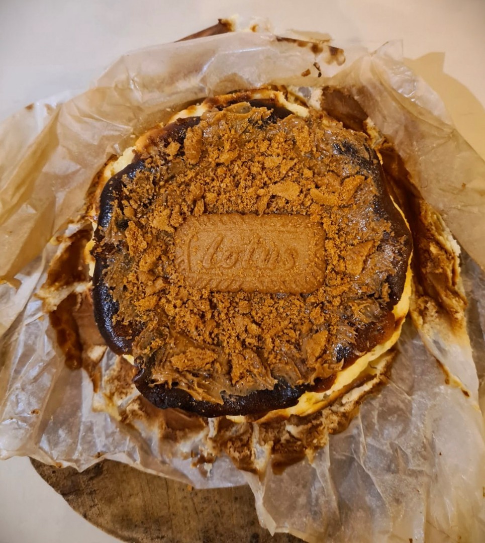 Basque burnt cheesecake (lotus biscoff), Food & Drinks, Homemade Bakes ...