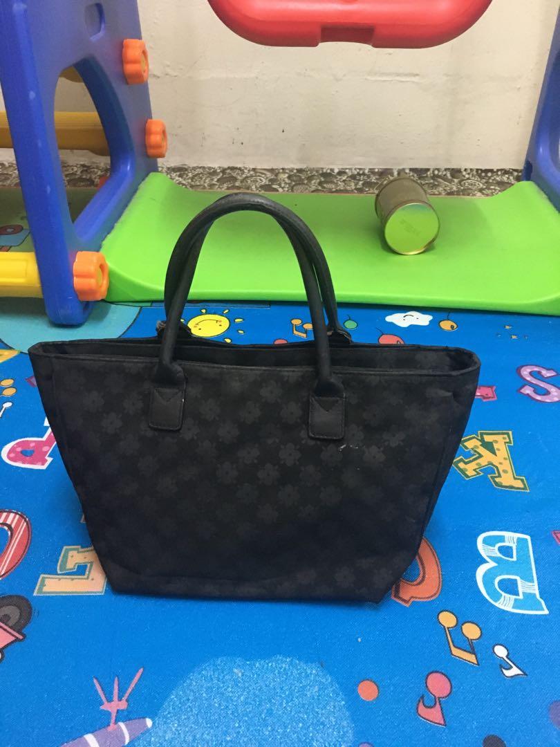 Laura Ashley Handbag, Women's Fashion, Bags & Wallets, Purses & Pouches ...