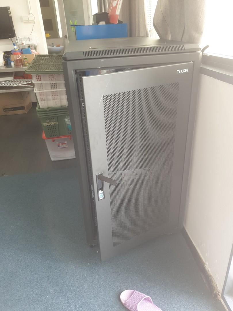 Server rack (tough), Furniture & Home Living, Home Improvement ...