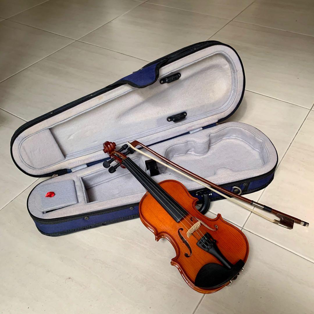 SOLID WOOD MINI VIOLIN (2-4 years old), Hobbies & Toys, Music & Media ...