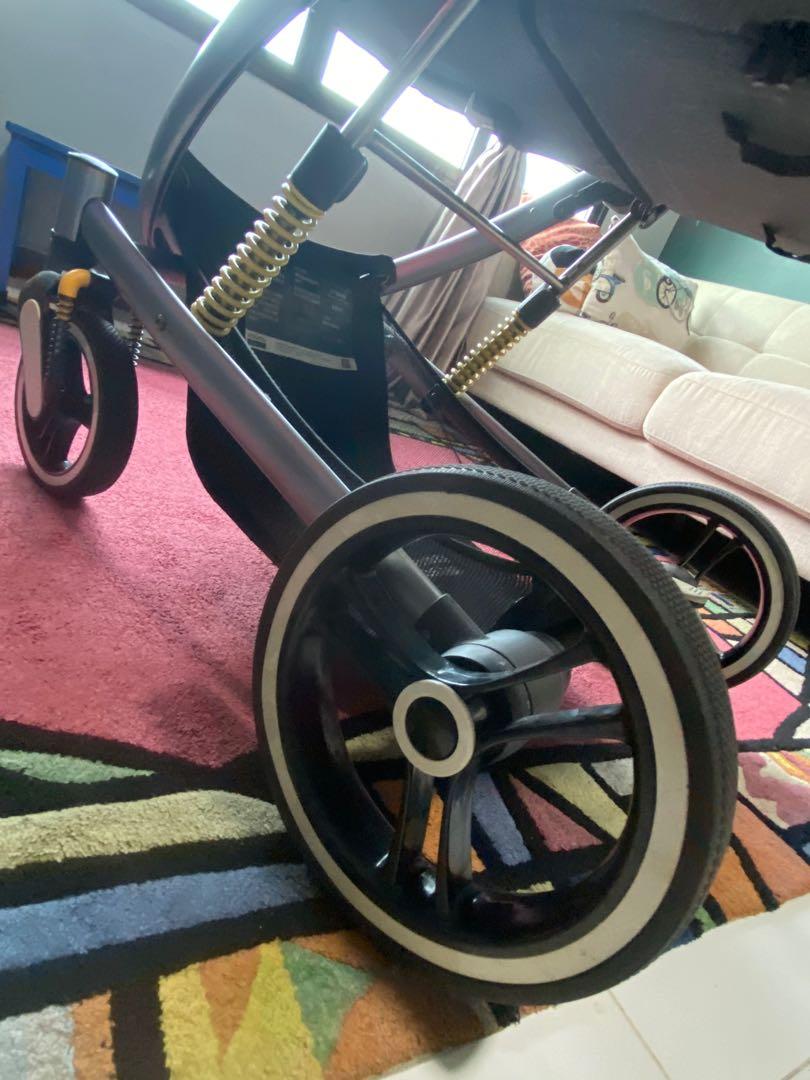 Stroller with suspension , Babies & Kids, Going Out, Strollers on Carousell