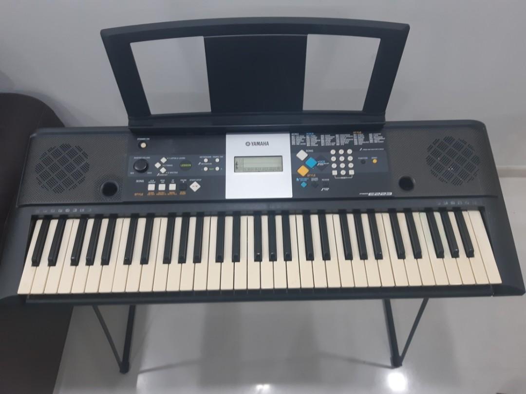 YAMAHA Electronic Keyboard PSR E223, Music & Media, Music Instruments on Carousell