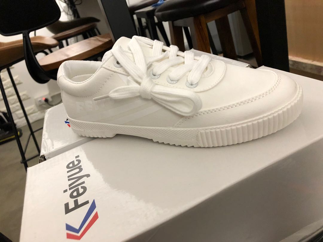 現貨 Feiyue 飛躍 Full White 全白 Thicker Body 厚身, 女裝, 鞋, 拖鞋 - Carousell